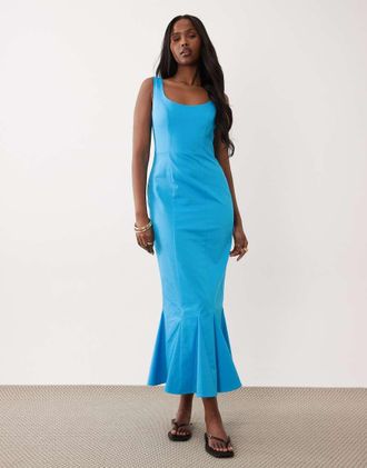 Asos Midi-Sommerkleid in tropischem T&uuml;rkis mit U-Ausschnitt, Godet und Schwalbenschwanzsaum-Blau