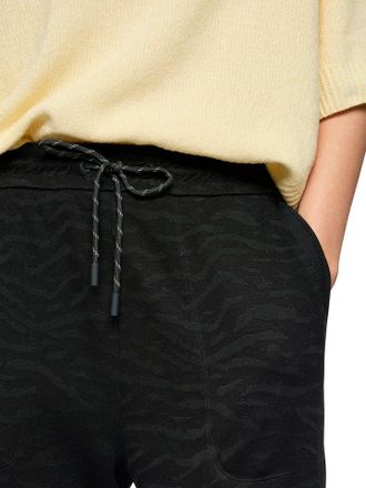 Marc Cain Schlupfhose Tiger Mania Premium Damenmode Model: RHODOS, mit elastischem Bund