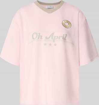 Oh April Trikot mit Label-Print und V-Ausschnitt