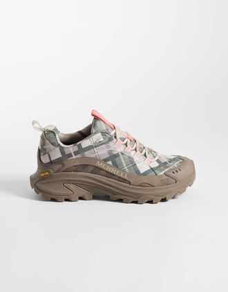 Merrell x Sweaty Betty Sneaker in Braun mit Karomuster