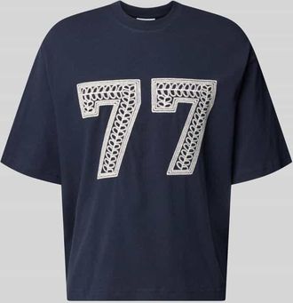 Review T-Shirt mit Ketten-Stickerei und Rundhalsausschnitt