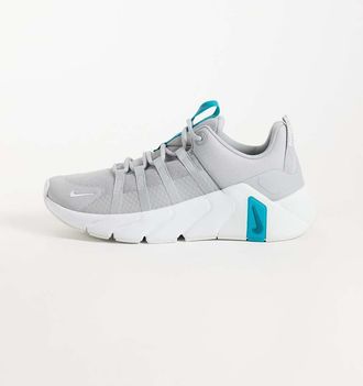 Nike Free Metcon 7 Sneaker in Grau