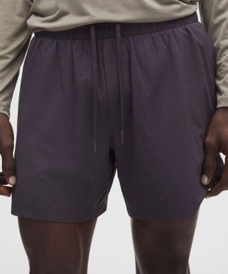 lululemon Mile Maker Run Crew Shorts mit Liner aus -Stoff f&uuml;r M&auml;nner - 15 cm - Gr&ouml;&szlig;e 2XL in Atmospheric Purple