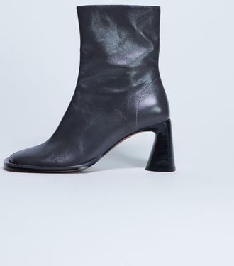 Topshop Star - Bottes en cuir de qualit&eacute; sup&eacute;rieure &agrave; talon carr&eacute; et bout rond - Gris