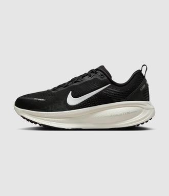 Nike Baskets Vomero 18 Black Summit White-Coconut Milk Light Iron Ore Light Smoke Grey