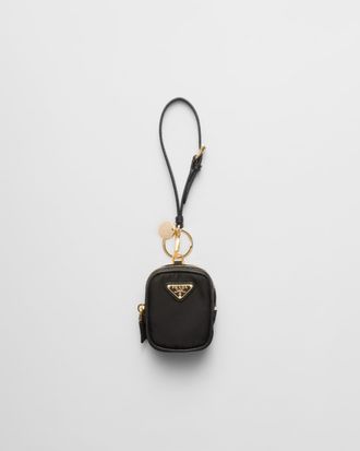 Prada Re-Edition 1978 Mini-Pouch aus Re-Nylon mit Schlüsselanhänger