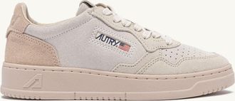 Autry SNEAKERS MEDALIST LOW TRICOLOR AUS WILDLEDER IN PHARD, WEISS UND SAND