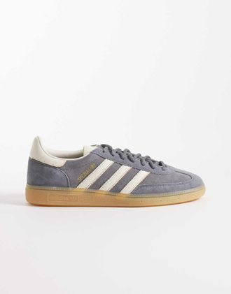 adidas Originals Handball Spezial - Sneaker in Grau und Wollwei&szlig;