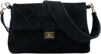 Chanel Sac bandouli&egrave;re matelass&eacute; en daim pr&eacute;-aim&eacute; - Femme - Pre-owned - Noir - Taille: ONE Size