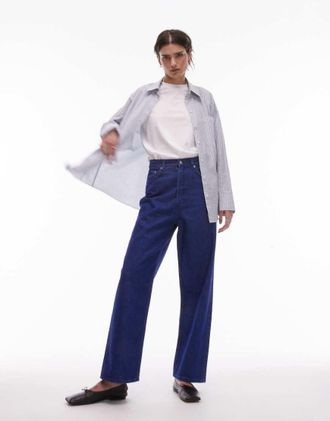 Arket Amber - Barrel-Leg-Jeans in schlichtem, kräftigem Blau mit Waschung-Schwarz