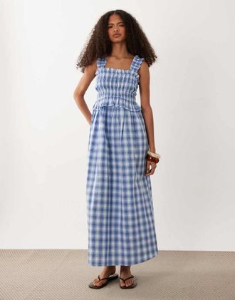 Wednesday's Girl Gesmoktes Midaxi-Kleid in kariertem Blau