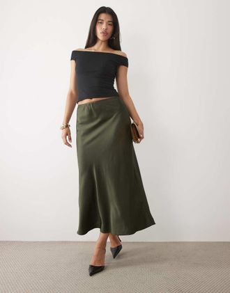 Nobody's Child Eton jupe mi-longue en satin &agrave; taille mi-haute et taille &eacute;lastiqu&eacute;e vert fonc&eacute;
