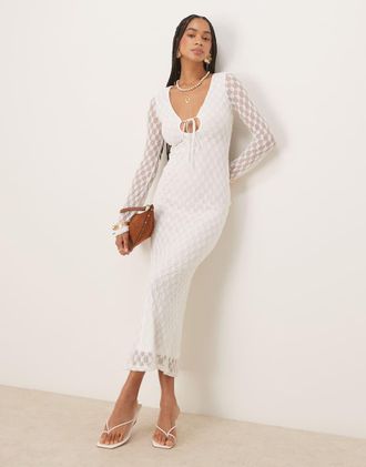 Bardot Talika - Robe longue en tulle &agrave; fleurs - Blanc orchid&eacute;e