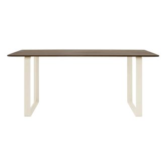 MUUTO Table 70/70 en ch&ecirc;ne Muuto