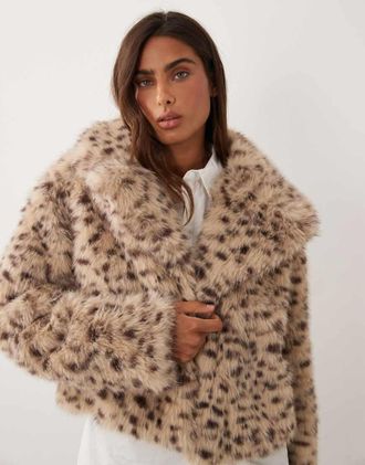 Miss Selfridge Faux-Fur-Crop-Jacke mit Animal-Print-Multi