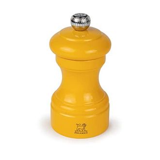 Peugeot Moulin &agrave; Poivre Bistro 10 cm - R&eacute;glage Classique - En Bois Labellis&eacute; PEFC - Fabrication Fran&ccedil;aise - Coloris Laqu&eacute; Jaune Safran