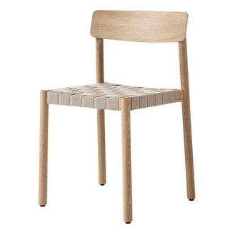 & Tradition Chaise Betty TK1, pi&egrave;tement en bois & Tradition