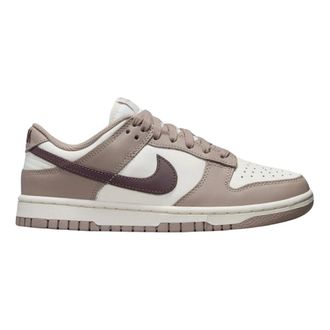 Nike Femme, Sport, Beige, Taille: 38 1/2 EU Baskets Taupe Diffus&eacute;es - &Eacute;dition Limit&eacute;e