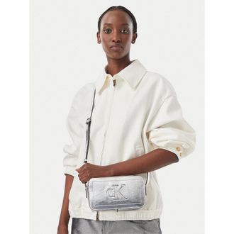 Calvin Klein Handtasche Calvin Klein Bold Ck Outline Mtl Camera Bag LV04F3896G Silberfarben