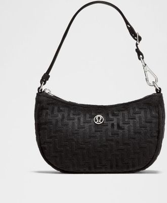 lululemon City Essentials Mini Shoulder Bag 1L L Monogram Velvet in Black