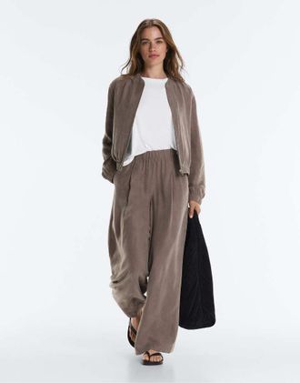 Oysho pantalon large 100 % lyocell marron