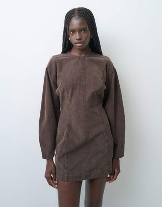 Asos robe courte en velours c&ocirc;tel&eacute; &agrave; manches ballon et coutures, chocolat d&eacute;lav&eacute;-Marron