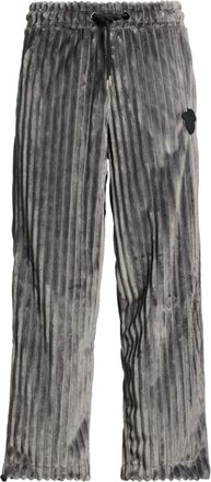 Numero 00 HOSEN & R&Ouml;CKE - Hosen auf YOOX.COM