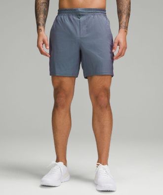 lululemon Pace Breaker Shorts ohne Liner Schimmernd f&uuml;r M&auml;nner - 18 cm - Gr&ouml;&szlig;e M in Tidewater Teal/Power Purple