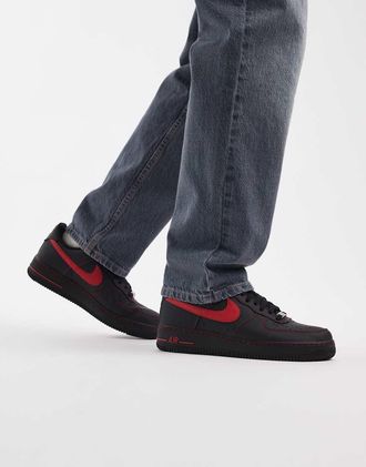 Nike Air Force 1 07 LV8 - Baskets - Noir et rouge
