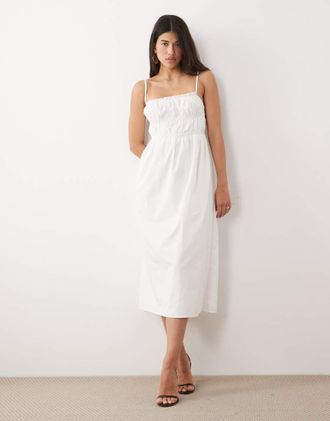 KAIIA Exclusivit&eacute; - Kaiia - Robe mi-longue en coton avec buste fronc&eacute; - Blanc