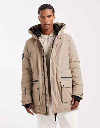 Superdry City - Wattierter Parka-Mantel in Timber Wolf Brown