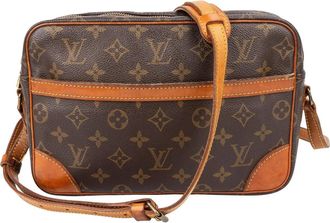 Louis Vuitton Crossbody Bags - Louis Vuitton Canvas Monogram Trocadero 27 Crossbo - Gr. unisize - in Braun - f&uuml;r Damen