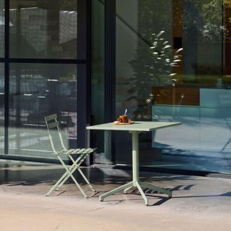 Sweeek Table de jardin bistrot carr&eacute;e pliante acier 2 places 70 cm vert de gris - Chiara