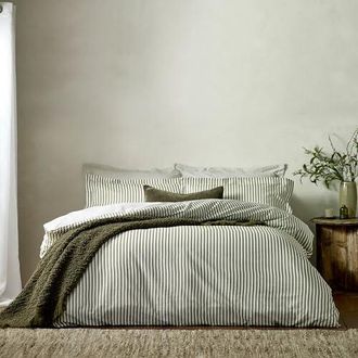 furn. Yard Hebden Mélange Stripe Bettbezug-Set aus 100% Baumwolle - Olivgrün - Doppelbett, Olive