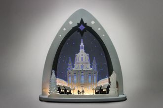 Weigla LED Lichterspitze original Erzgebirge I Motiv Dresdner Frauenkirche I LED Lichterbogen Weihnachten I Größe 52 x 53,5 x 9 cm I beleuchtete Weihnachtsde