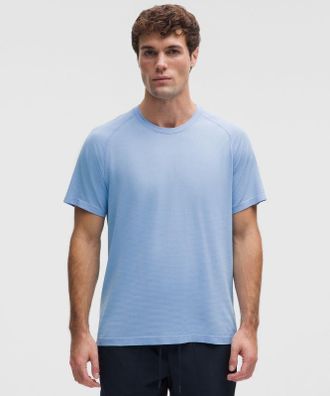 lululemon Metal Vent Tech T-Shirt f&uuml;r M&auml;nner - Gr&ouml;&szlig;e 2XL in Sinatra Blue
