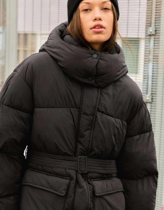 Bershka Doudoune longueur 3/4 avec ceinture - Noir