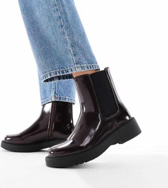schuh Wide Fit - Amia - Chelsea-Stiefel in Kroko-Burgunderrot mit dicker Sohle
