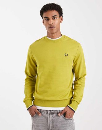 Fred Perry Sweatshirt in Tennisball-Gelb mit Zierstreifen und Rundhalsausschnitt