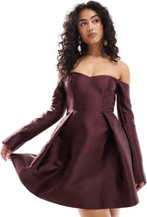 Forever New Lang&auml;rmliges Satin-Minikleid in Ochsenblutrot