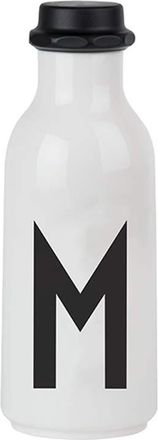 DESIGN LETTERS Pers&ouml;nliche Trinkflasche Wei&szlig; (M) | BPA-Frei | 500 ml | Tritan Wasserflasche im Nordisches Design | Auslaufsicher | Sp&uuml;lmaschinengeeignet | erh&auml;ltlich