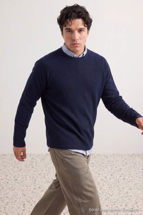 Trendyol Man Lang&auml;rmeliges Sweatshirt, regular fit - Marineblau/Blau