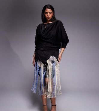 Asos Curve ASOS DESIGN Curve - Robe courte en satin avec franges et broderies - Noir