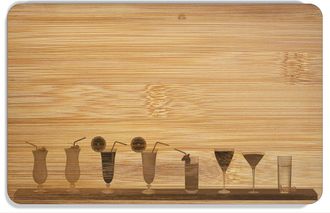 Wallario Frühstücksbrettchen aus Holz, Holzunterlage, Holzbrettchen Schnapsregal mit vielen bunten Flaschen, Größe 22 x 14 cm