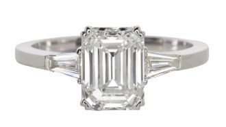 Verde 2ct IGI Certified Lab-grown Emerald Cut Diamond Ring