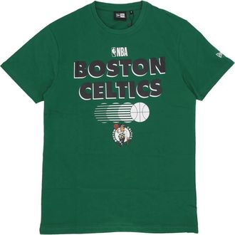 New Era NBA Team Graphic Tee - Kelly Green/White - - Tops - Herren - Gr&uuml;n - 2XL