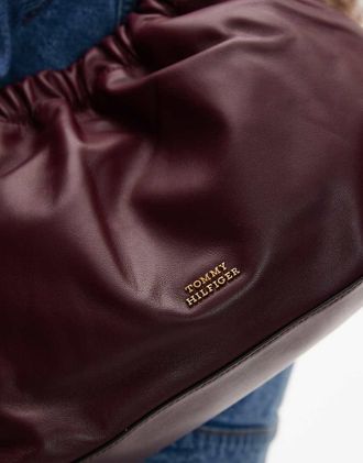 Tommy Hilfiger Sac &agrave; main souple en cuir doux - Bordeaux-Rouge
