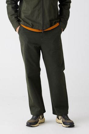 Knowledge Cotton Apparel Herren vegan Chinohose Flint Wide Forest Night Gr&uuml;n