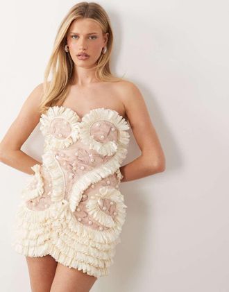 Asos Swan - Robe courte avec ornements en relief - Rose