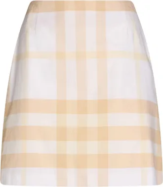 Burberry HOSEN & R&Ouml;CKE - Minir&ouml;cke auf YOOX.COM